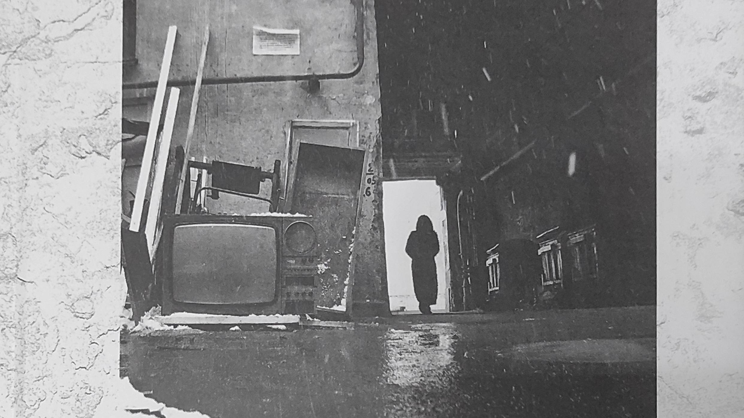 КНИГА 1096 Мария Агапова. Вернëтся (СПб.: «Геликон Плюс», 2010)