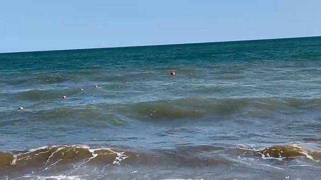 Какой пляжный отдых на Азовском море в Голубицкой