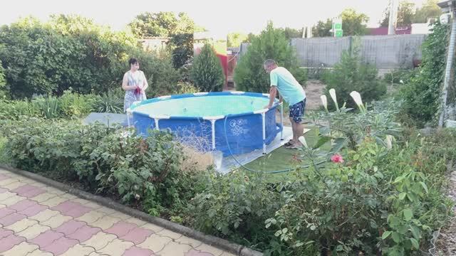🏡 БЕЗ НЕГО НИ КАК-  поставили БАССЕЙН 💦приготовила  КУРИЦУ в рукаве на ужин ✔️ домашний влог