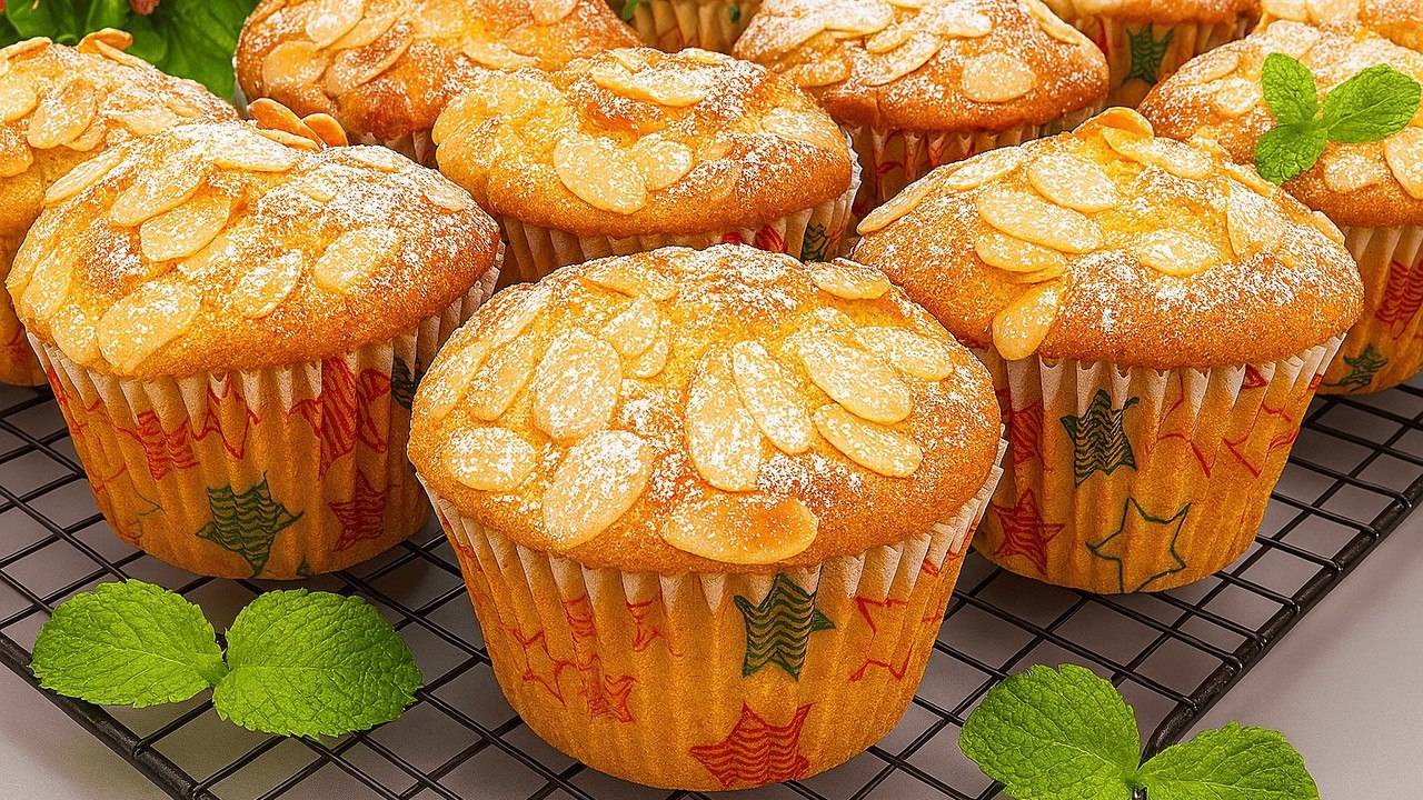 Маффины с ЯБЛОКАМИ за 10 минут — мягкие, сочные, идеальные!