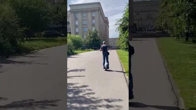 19 июля 2025. С урока обучения езде на моноколесе