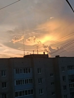 Я слежу за бабушкой