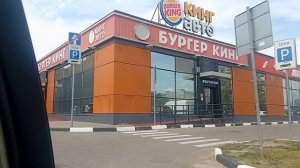 С автосервиса едем в ленту, в автозапчасти, домой и снимаем стройку дома.