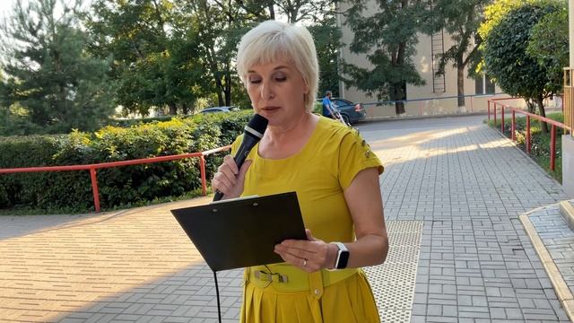 Областная акция «Читаем про любовь» посвящена Дню семьи, любви и верности. Читает Марина Французова