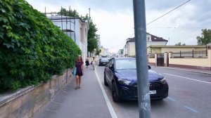 🚶 Москва 2025: прогулка по Гончарной улице — летняя атмосфера, городская жизнь и красота столицы 🌇