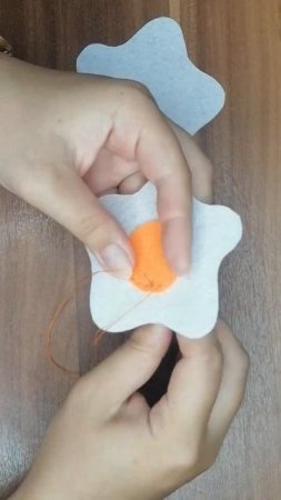 Используем остатки фетра: шьём чудесную яичницу #рукоделие #diy #шитьё #фетр #творчество #интересно