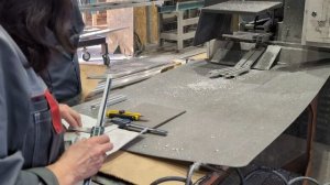 Серийные нарезка и сверление алюминиевого профиля