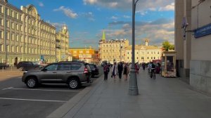 💃 Богатые девушки в центре Москвы — летняя жара, стильные образы и прогулка по роскошной столице