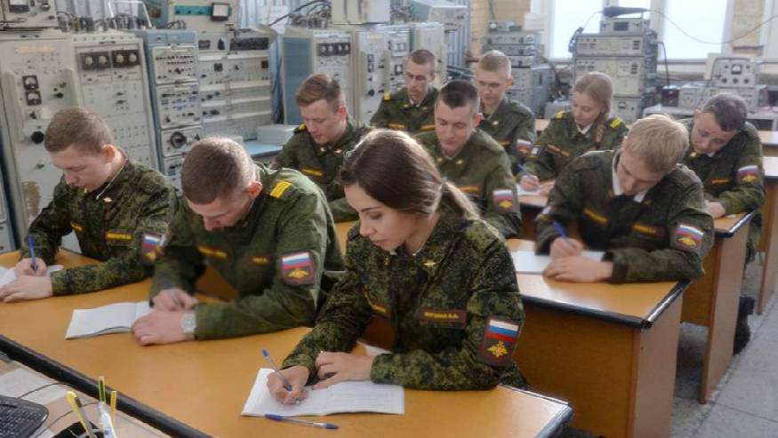 Для военных вузов подготовят в полтора раза больше преподавателей