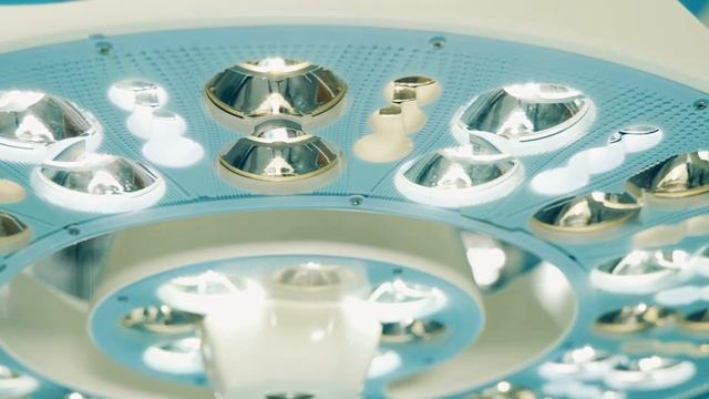 Передвижной светодиодный хирургический светильник «ЭМАЛЕД 602 П»