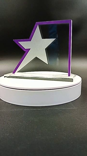 Награды из стекла с фигурной лазерной резкой и звездами арт.K057