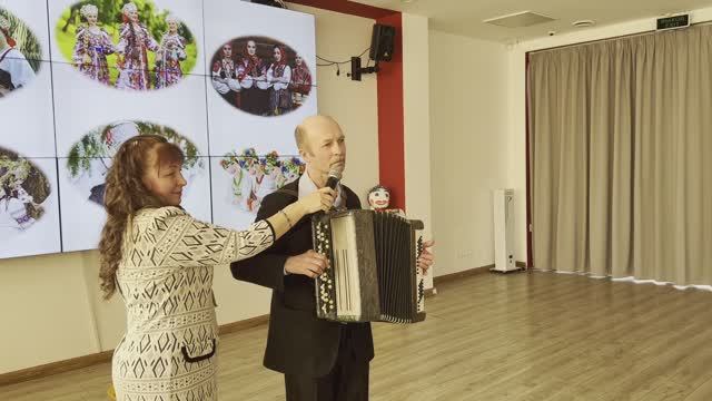 Песня "Некрасивых не бывает, некрасивых просто нет"