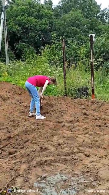 Помогаю своему мужчине.☺️
