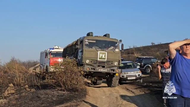 Тушение ландшафтного пожара в Феодосии