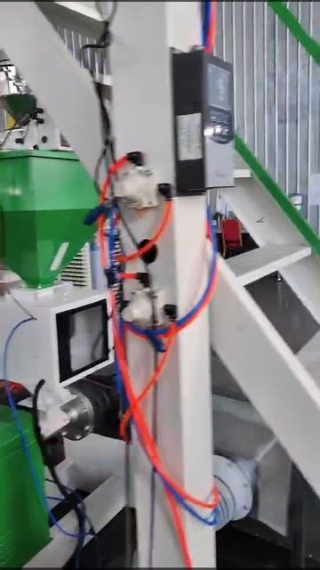 Экструдер для производства пленки  SD-50-55-50-1300 ABC (видео №1 с тестового запуска)