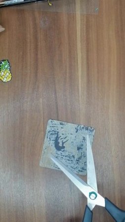 Лето на холодильнике: магнит ананас быстро и просто своими руками  #рукоделие