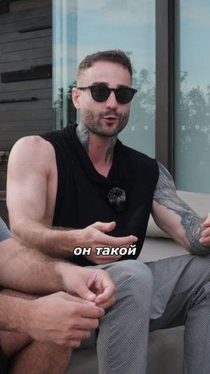 Афоню тормознул пограничник и...