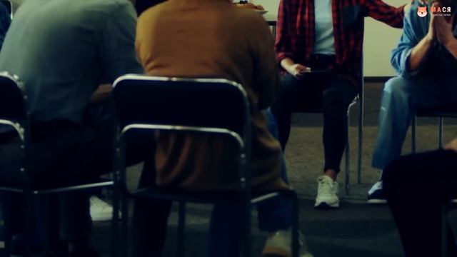 Больные щенки прижимаются друг к другу перед тем, как их положат на землю _ То, что происходит дальш