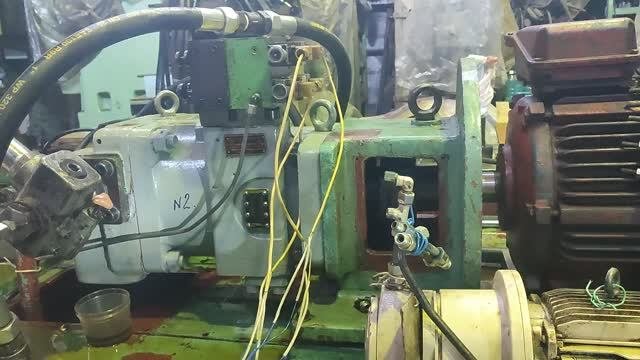 Насос УНА6-Э-450/200-2 (20 МПа, 400 л/мин), аксиально-поршневой регулируемый