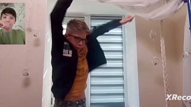 Реакция на клип ДимЫ4!!!(спасите он меня держит в заложниках🥺)