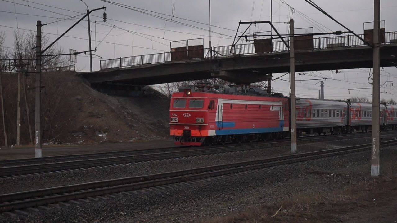 Электровоз ЭП1-304