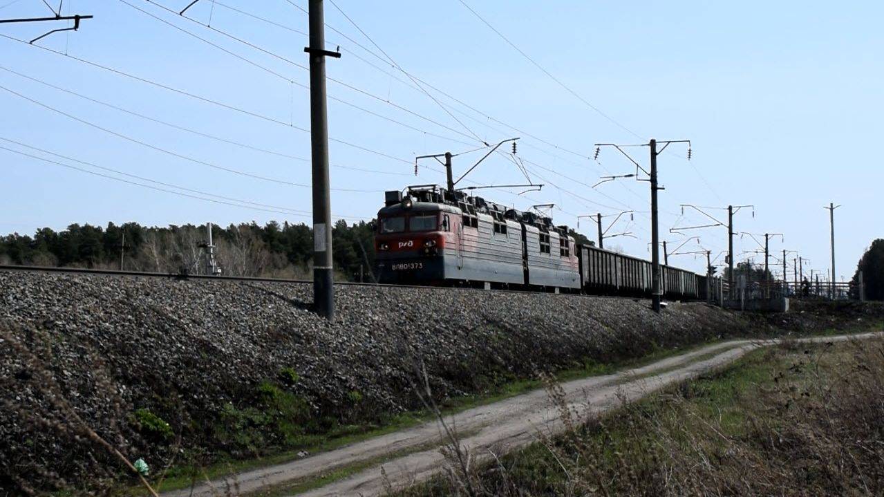 Электровоз ВЛ80С-373
