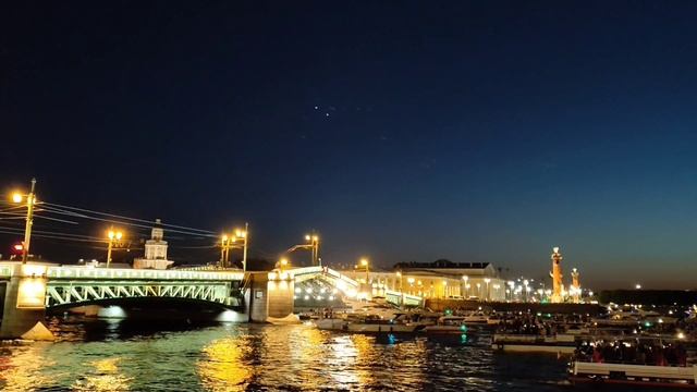 Развод Дворцового моста в Питере