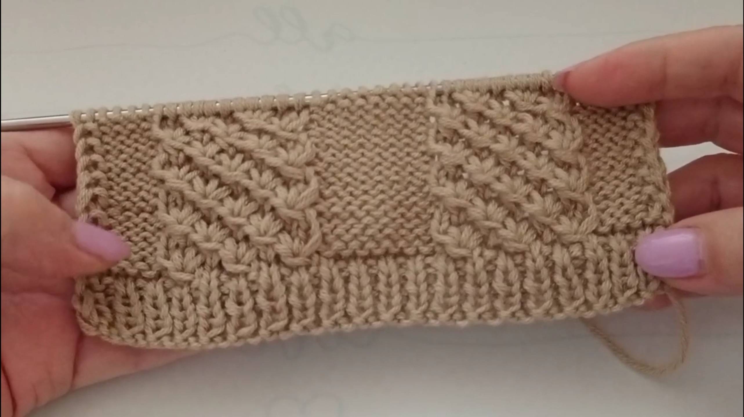 Плотный узор спицами_ красиво, нарядно, просто!