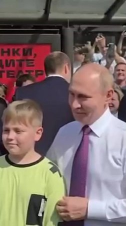 Президент на Дворцовой площади Петербурга пообщался с жителями города!