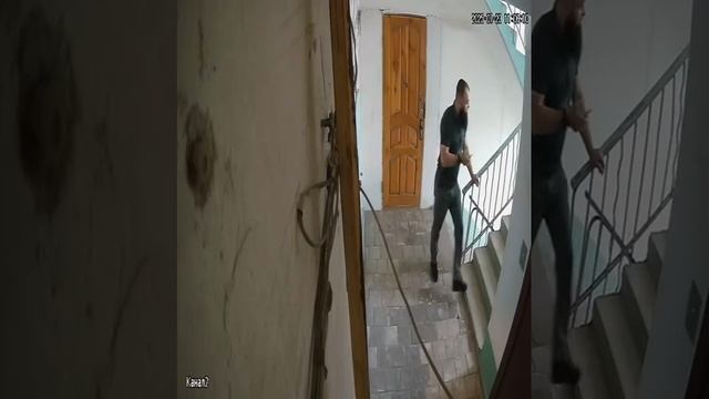 Горловка. Абу-бандиты вламываются в чужие квартиры