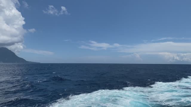 Работа в море. Переход. Гдето в Атлантическом океане....