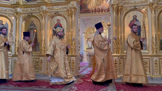 МИТРОПОЛИТ ИГНАТИЙ СОВЕРШИЛ ВСЕНОЩНОЕ БДЕНИЕ В ПОКРОВСКОМ СОБОРЕ Г. САРАТОВА