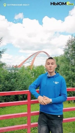 Улица с лавочками для гениев и мост-рекордсмен. Изучаем Новосибирск с Савелием   Немеровым.