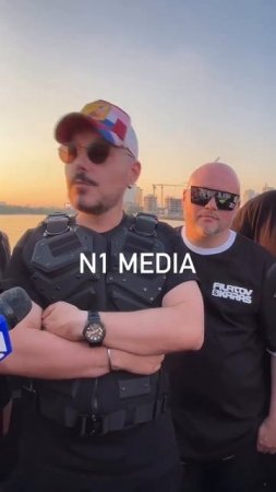 Группа Filatov&Karas устроили бесплатный концерт в Шереметьево, во время задержки рейса. Норм?