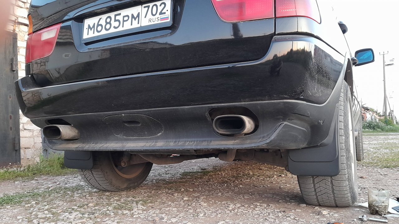 Новые брызговики вкруг для BMW X5 Е53.