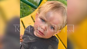 Мужчина, ехавший с дочкой на самокате, сбил полуторагодовалого ребёнка