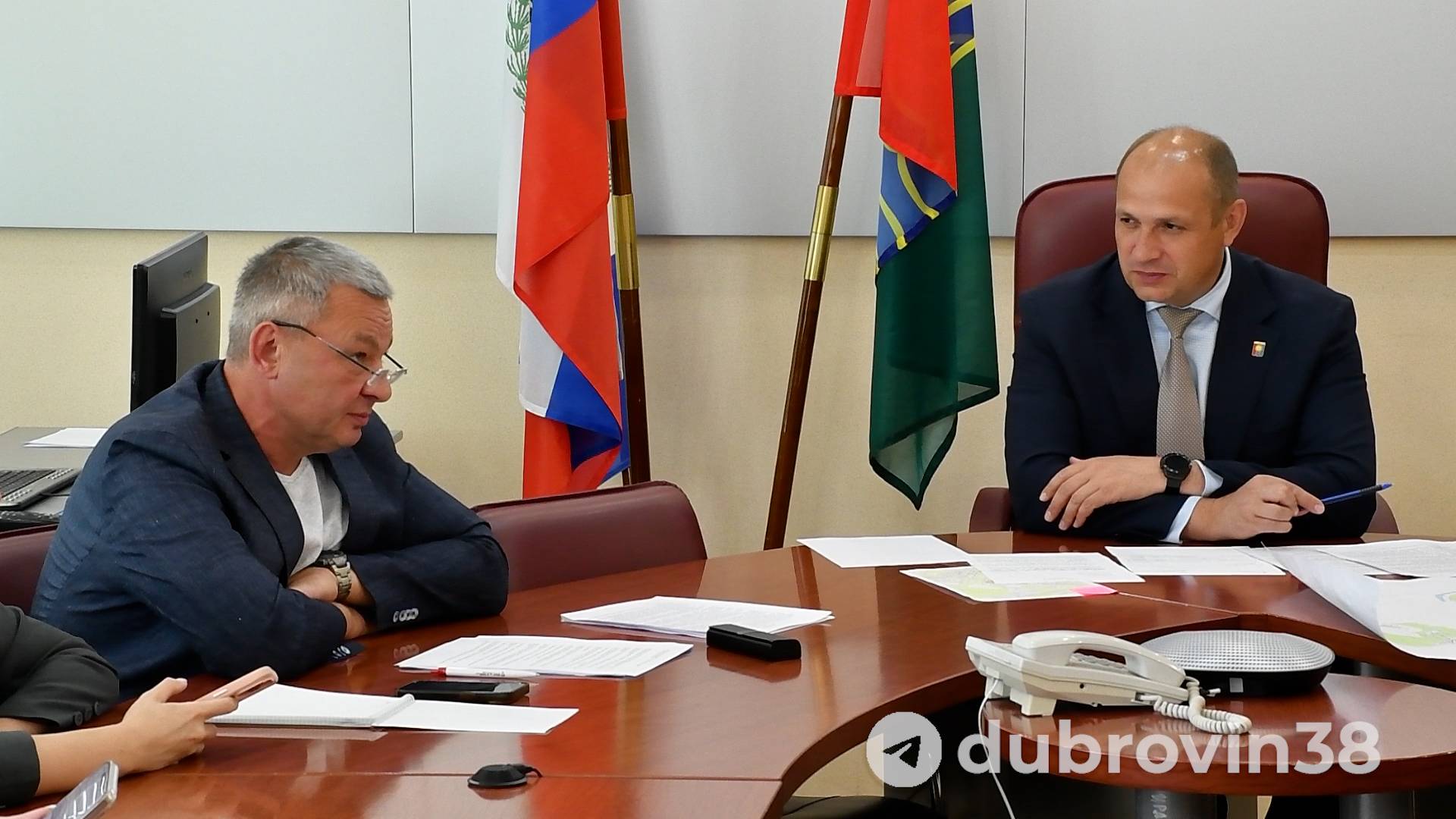 Задача мэра привлекать дополнительные средства в наш город.