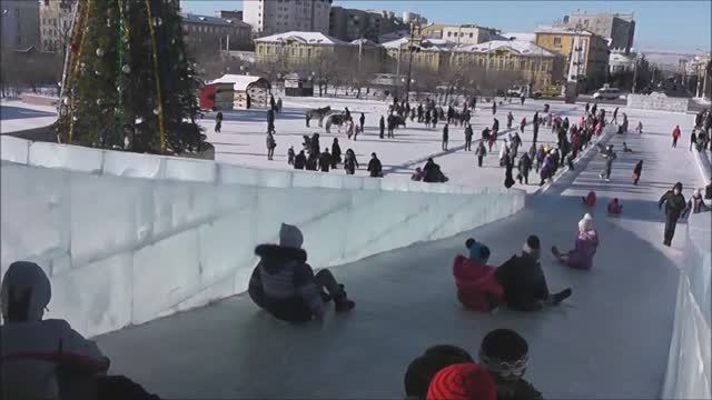НОВОГОДНИЕ ГУЛЯНИЯ ЧИТИНЦЕВ.  (2016)