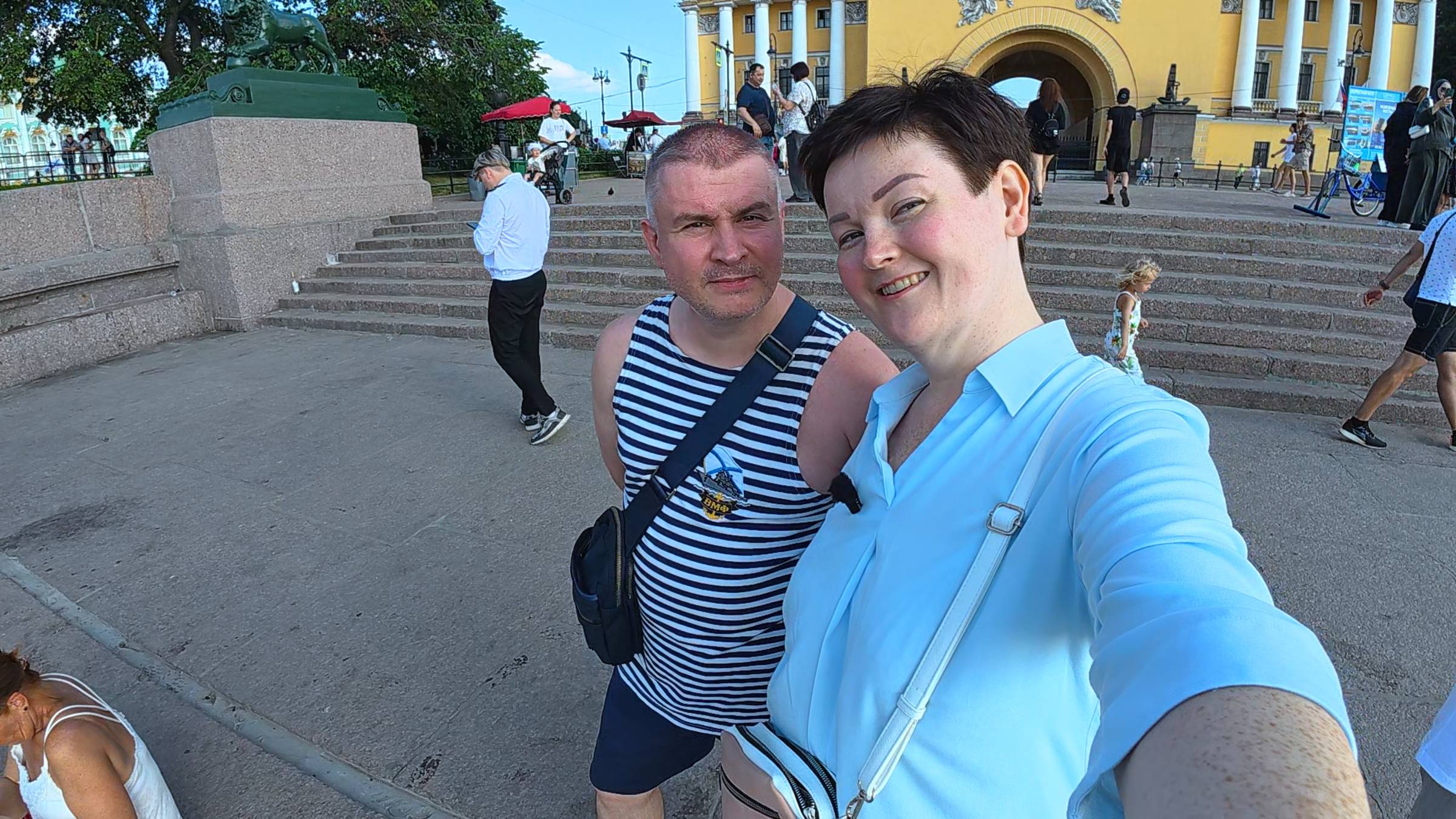 Гуляем ПО КРЫШАМ в Питере сами по себе) ОКУЛЬТУРИЛИСЬ в музЭЕ! Тусим на АДМИРАЛТЕЙСКОЙ набережной)