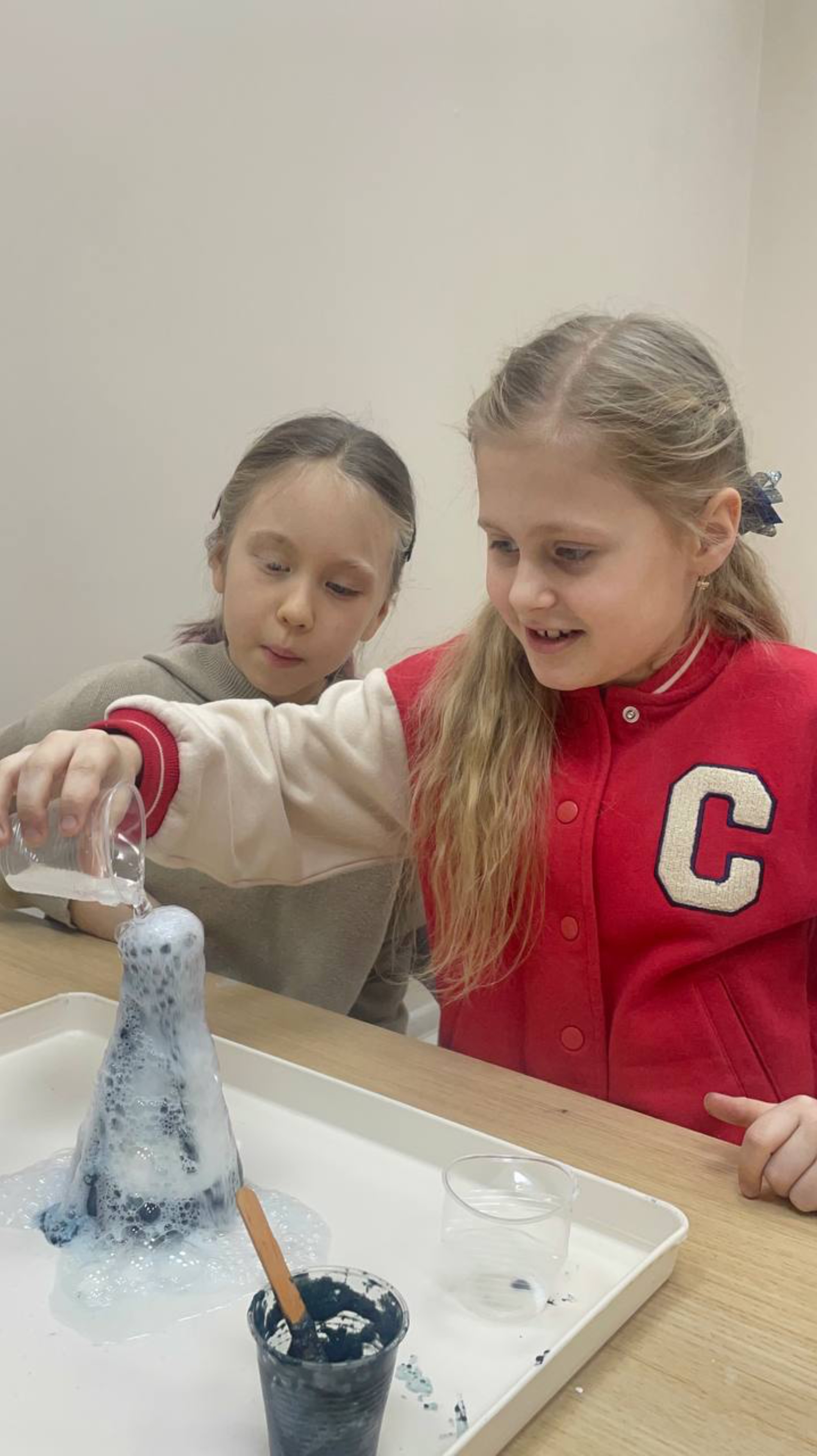 Опыты на Академии наук