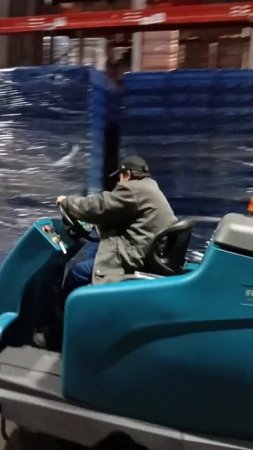 Тест-драйв поломоечной машины Wellland FD230 на складе «Магнита» | Часть 6