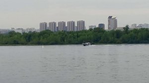 29.7.2025г Енисей  лодка в дали -сотик VID_20250729_163215