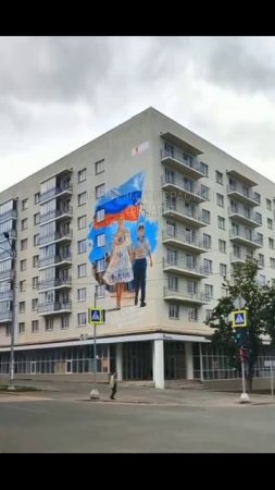 В Мариуполе создали мурал в честь третьей годовщины освобождения.
