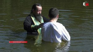 МАССОВОЕ КРЕЩЕНИЕ НА МОНАСТЫРСКОМ ОЗЕРЕ