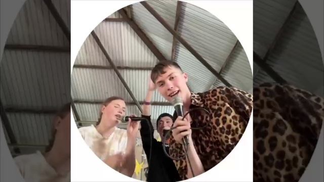 🎶 Вожатые тоже репетируют!