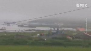 На Курилы обрушилась первая волна цунами
