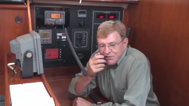 Использование судовой радиостанции VHF