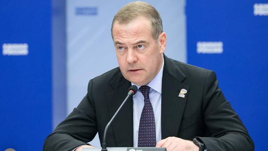 Медведев назвал сделку Трампа с ЕС унизительной для Европы и выгодной США