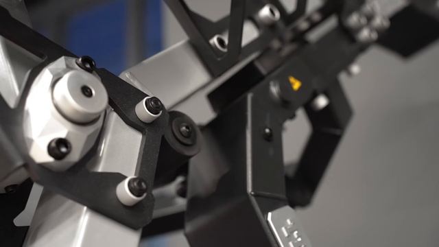 Тренажер Y915ZAM Наклонный жим от груди