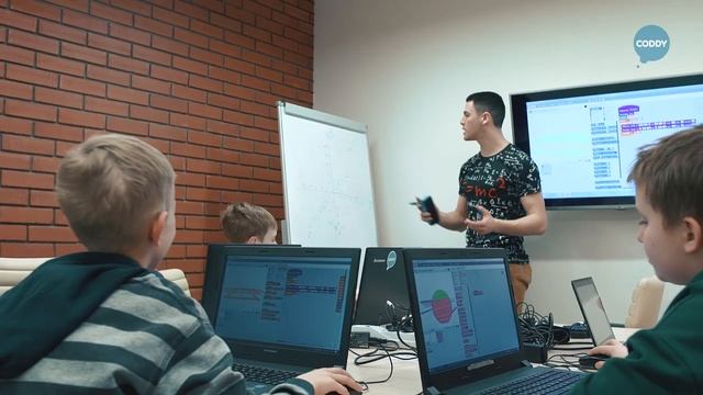 3D-игры в Scratch - курс в школе программирования CODDY